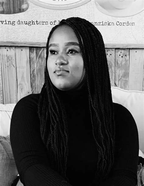 Lizette Angula Maxim Cover Girl