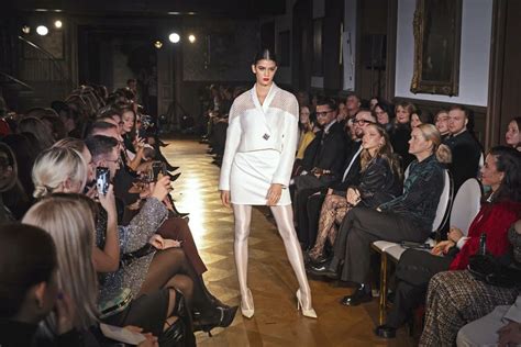 Z Sah Pol Cie Na Ve Kolepej M Dnej Ou Fera Miklo Ka Celebrity Na Tvali Susedov Padali Tvrd