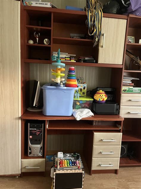 Стінка шафа компютерний стіл 2 500 грн Меблі для спальні Луцьк на Olx