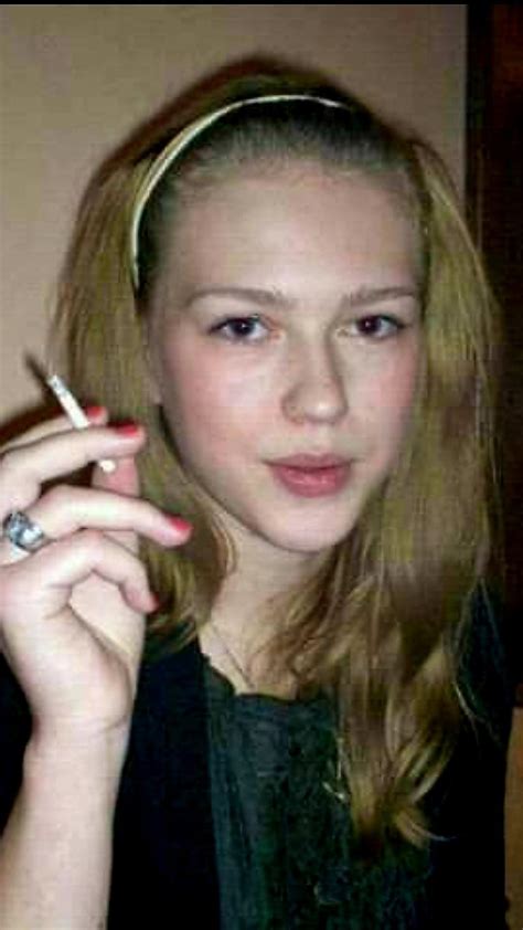 Very Hot 🔥 R Smokingwomen