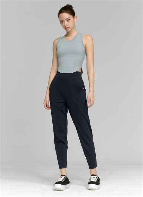 Xexymix Mongolia Official Биед эвтэйхэн биеийн галбирыг цэгцтэй харагдуулах цамц хар цагаан