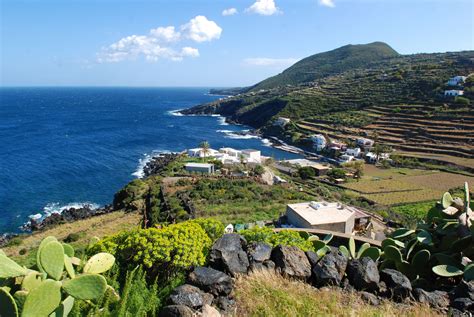 Pantelleria Mille Anime Di Unisola Selvaggia Lonely Planet