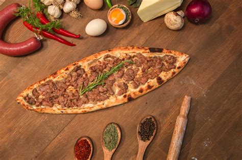 입방체 고기와 달걀 스톡 사진이있는 전통적인 터키 음식 피타 0명에 대한 스톡 사진 및 기타 이미지 0명 가루로 빻은 고급 요리 Istock