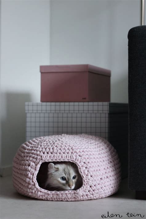 Вязаный домик для кошки крючком