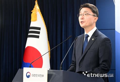 정보보안 업계 Ai 예산 중 최소 10는 보안에 투자해야” 전자신문