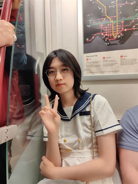 七霜凌奈 on Twitter 我是阴暗逼 bushi KokodayoCN 拍照技术看起来不太行