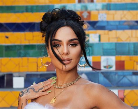 Quem é Izzy La Reina Brasileira Que Vem Se Destacando Nos Estados