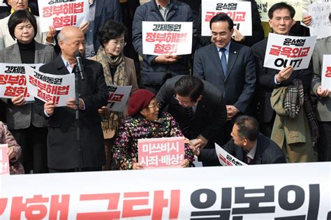 이재명의 페이지 “굶어