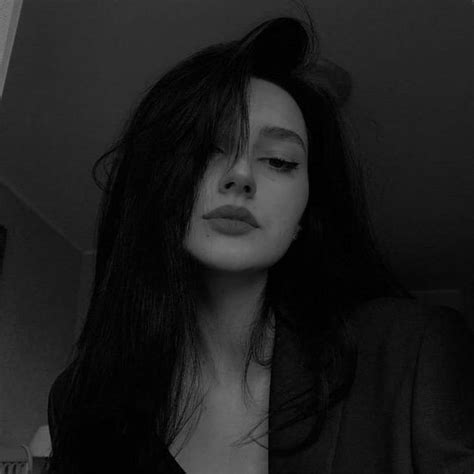 Мєℓνίи♪ Eimy Emily • Threads Say More