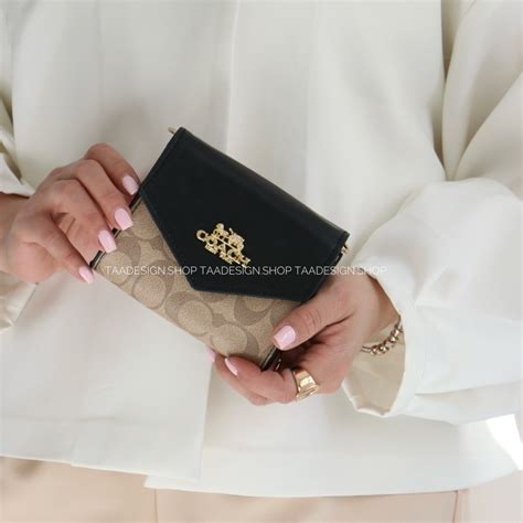 کیف مینی زنانه مدل کوچ مناسب استایل روزانه و مهمونی