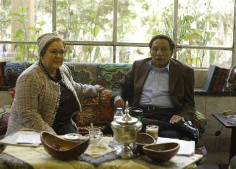 صراع بين دلال عبد العزبز وعادل إمام لزواجه من فتاة صغيرة في فالنتينو