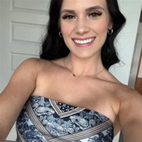 Who Is She Marcie Reeves 1618708 ›