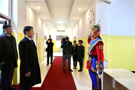 Монгол Улсын Ерөнхийлөгч У Хүрэлсүх Зэвсэгт хүчний 032 дугаар ангид ажиллалаа Монгол Улсын