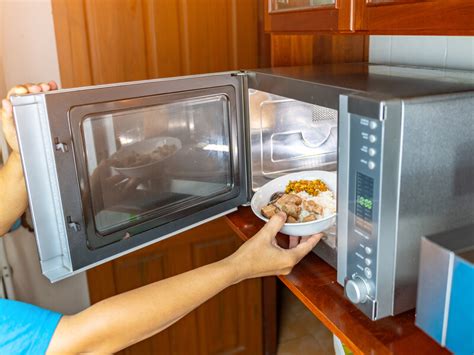 Залиште це на ніч і сморід зникне Лайфхак як позбутися неприємного запаху в мікрохвильовій