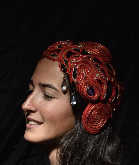 მხატვარი რომელმაც ლაპარაკი და სუნთქვა თავიდან ისწავლა Batumelebi • ქალები • Batumelebi Ge