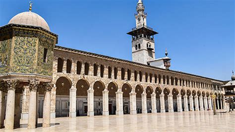 إدارة الجامع الأموي تعتذر عن فيديو تجول سيارة داخل باحته سنحاسب المسؤولين