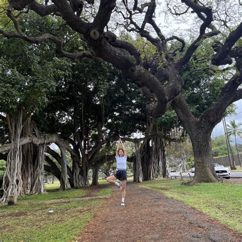 권유리 하와이 태양보다 뜨거운 비키니 자태…티파니 영 역시 핫해ten★ 텐아시아