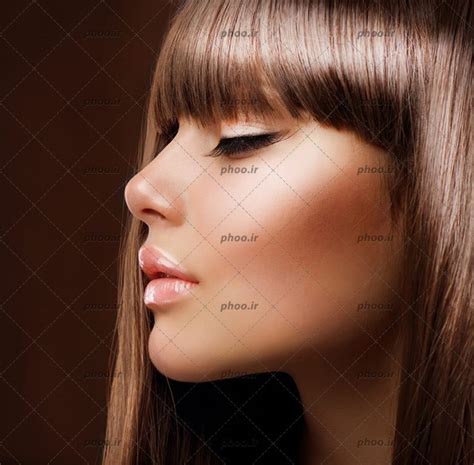عکس نیم رخ دختر زیبا با آرایش صورت و مو های قهوه ای عکس با کیفیت و