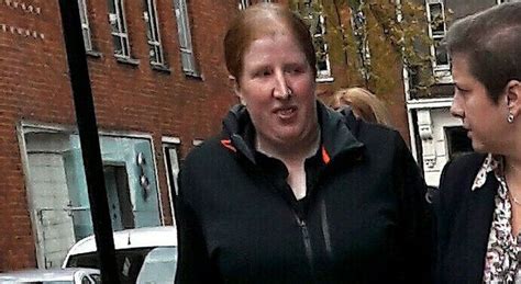 Fa Sesso Con La Vittima Di Uno Stupro Su Cui Sta Indagando Poliziotta Finisce In Manette