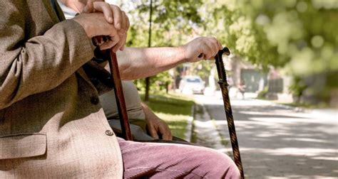 Что такое социальная пенсия в России размер социальной пенсии в 2023 и 2024 годах и кому ее