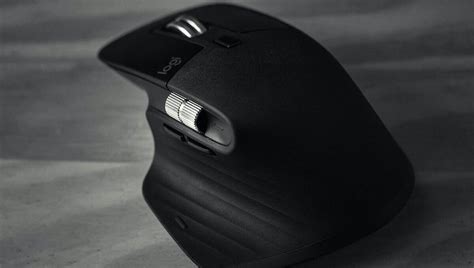 How To Clean Your Gaming Mouse DesktopEdge