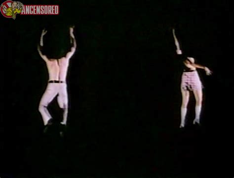 Голая Виктория Принципал в The Naked Ape