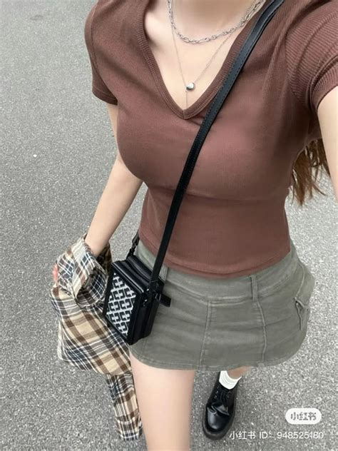 Pin By Nicole On Materialistic Casual Style Outfits Stylish Outfits Fashion