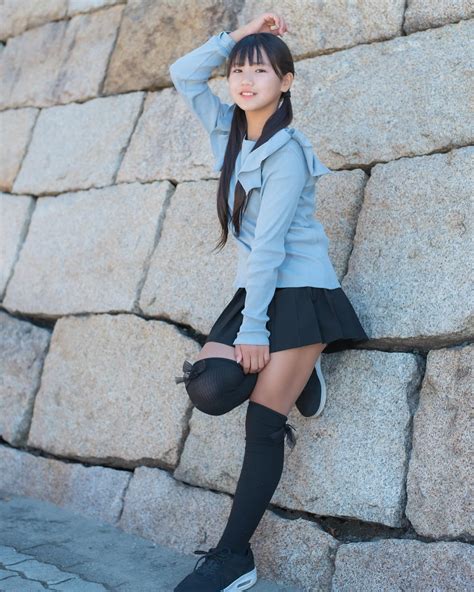 【画像】jsさんの健康的な太ももw