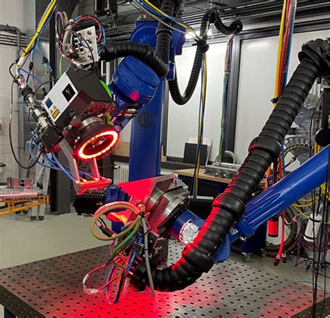 2023 I Fraunhofer Iwu Bringt Robotern Hochpräzises Arbeiten Bei Fraunhofer Iwu