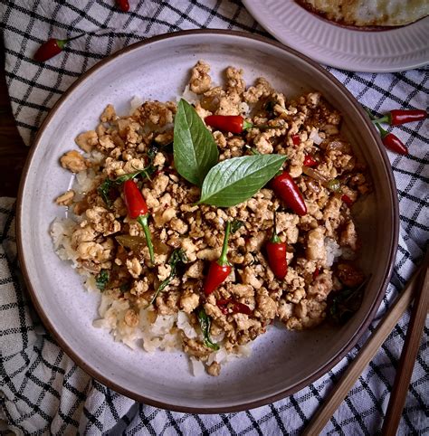 Thai Basil Chicken Low Carb With Cauliflower Rice Rrecipes