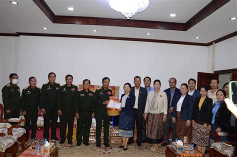 ສອງພາກສ່ວນອວຍພອນຄະນະພັກຄະນະບັນຊາທະຫານ ນວ