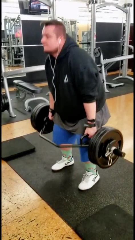 男子花3年时间从266kg减到了108kg，这份毅力真不是普通人能有的 直播吧