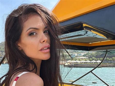 Преслава взе Паола и напусна България Звезди Woman Bg