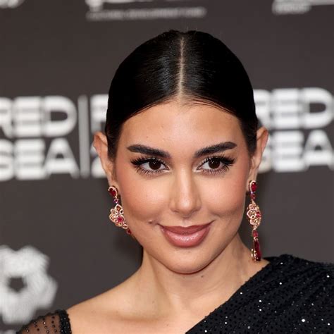 ياسمين صبري تتألق بحضور استثنائي وتجارب متعددة في مسيرة 2023 مجلة هي