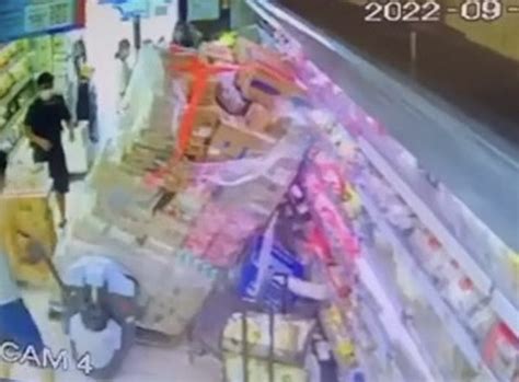 Female Customer Crushed By Meter High Goods That Collapse On Her At Parknshop Supermarket In