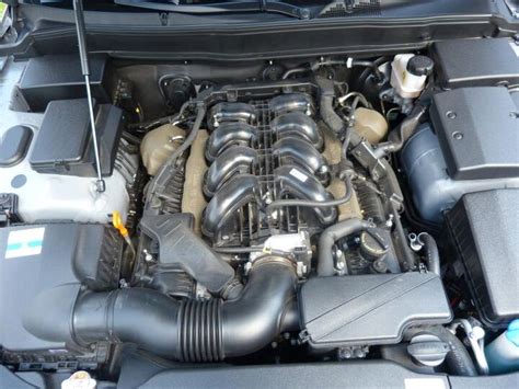 Genesis Coupe V8 Engine