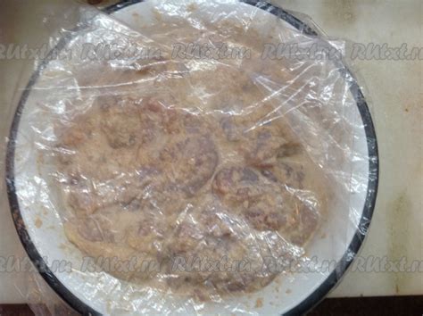 Куриные бёдрышки в соусе в духовке 14 фото в рецепте