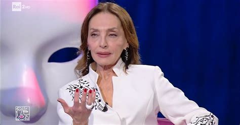 Maria Rosaria Omaggio Addio All Attrice E Scrittrice