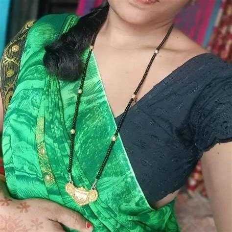 Desi Indian Village Bhabhi Finger Sex Pussy Watered Hairy Porn Feat Mahikumari Xhamster