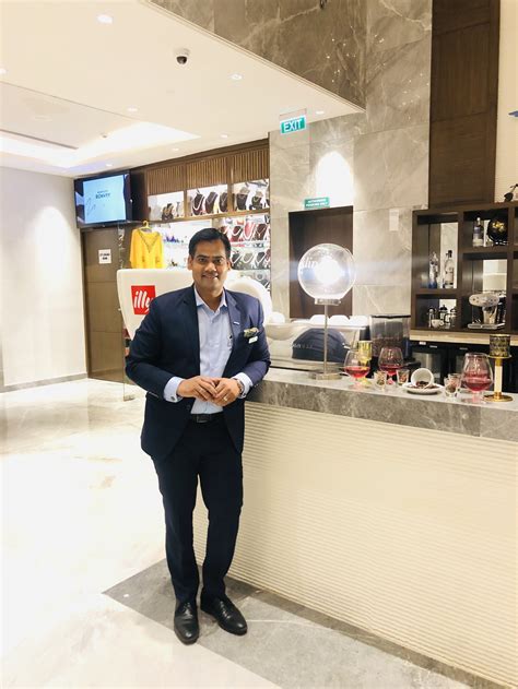 faiyaz ansari has been appointed as the rooms division manager at le