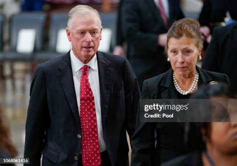 J Danforth Quayle And Wife Photos And Premium High Res Pictures Getty Images