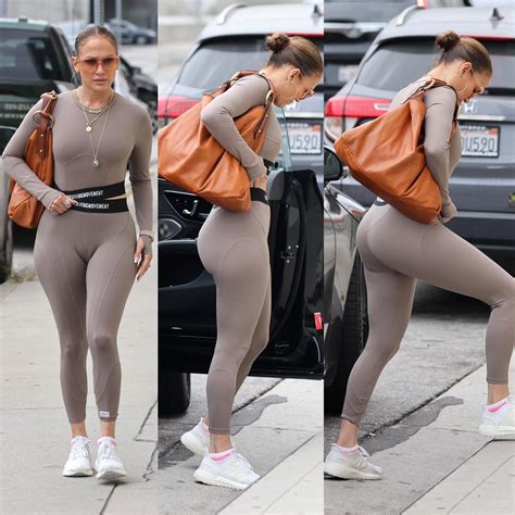 Jennifer Lopez Is Flaunting Her Curves Rhottvceleb