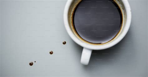 뜨거운 커피의 조감도 사진 Unsplash의 블랙 커피 이미지