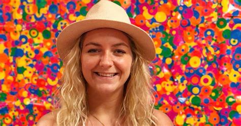 Louise Blev Verdenskendt For Swinger Sex I Radioen Nu Smider Hun Tøjet