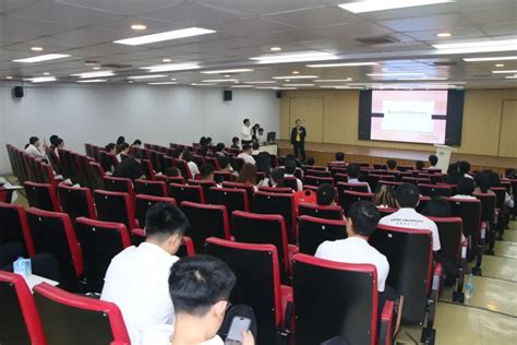 กองโรคเอดส์และโรคติดต่อทางเพศสัมพันธ์ กรมควบคุมโรค กระทรวงสาธารณสุข และ มหาวิทยาลัยเกริก ได้จัด