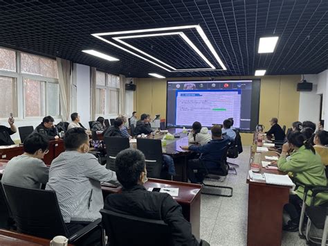 南京师范大学汤国安教授做课程建设指导报告 地理与空间信息学院