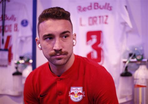 Léo Ortiz Faz Confissão A Funcionário Da Red Bull Sobre O Flamengo