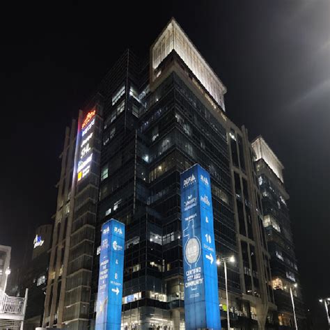 Dlf Infinity Tower A Dlf Cyber City Gurgaon Modern Office Space For Rent