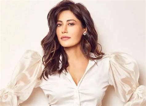 Chitrangada Singh Scrolller