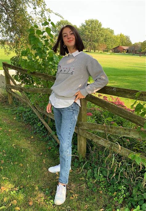 Collar Under Sweater Aesthetic At Sybil Downing Blog